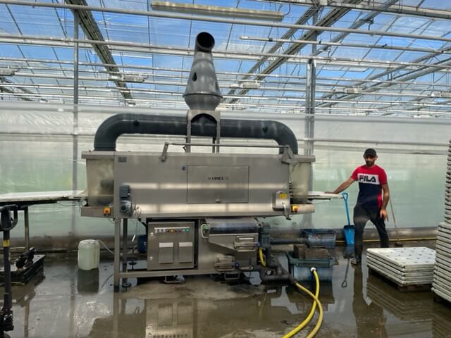 Limex tray and raft washing machine lowers water use and improves ...